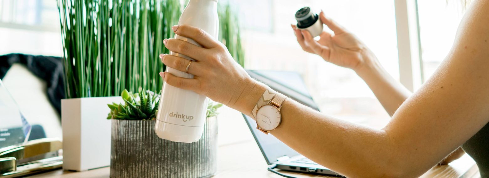 7 Super Smart and Easy Ways to Stay Hydrated at Work - Luxafor