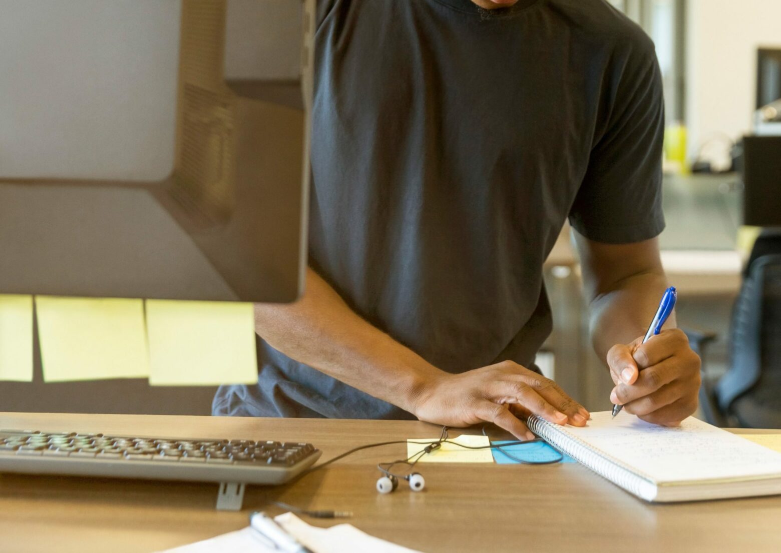 5 Reasons Why Paper Planners Are Better Than Digital Planners - Luxafor