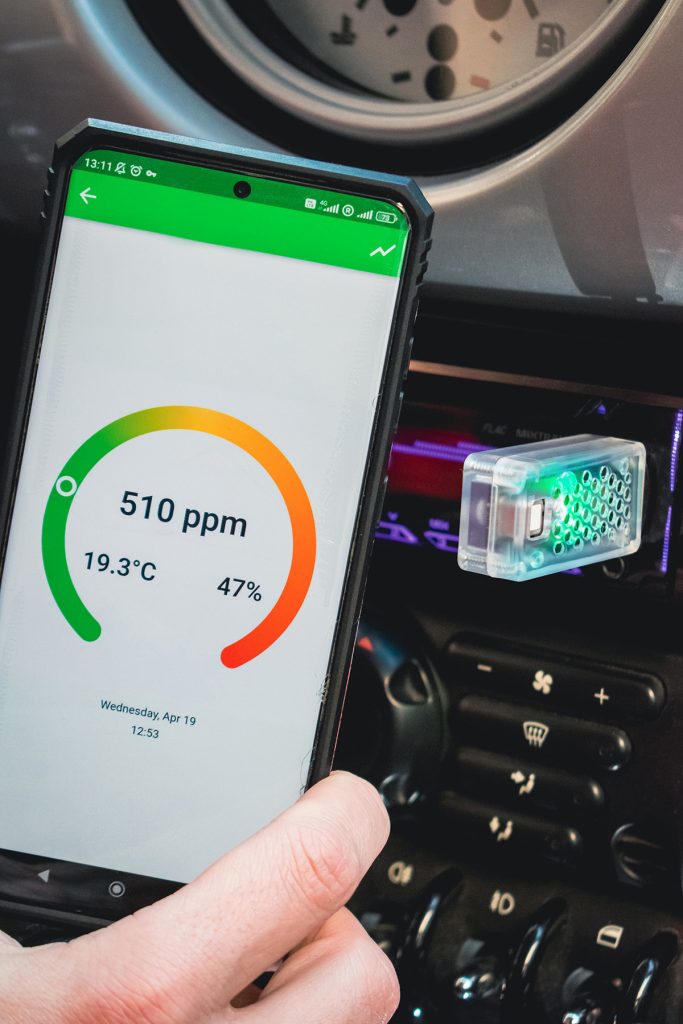 Luxafor CO2 Dongle - Real-Time CO2 Level Monitoring